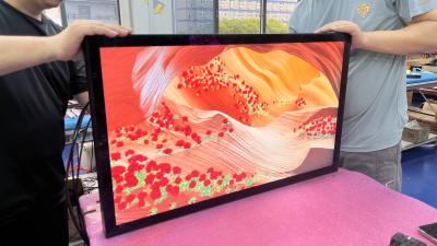 China 32 polegadas Ultra-finos para o exterior tela vertical 2500nits Monitora à parede à prova d'água à venda