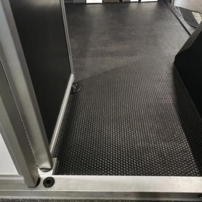Cina Tipo rimorchio Mats Recycled Rubber Floor Mats del rotolo del cavallo per Van in vendita
