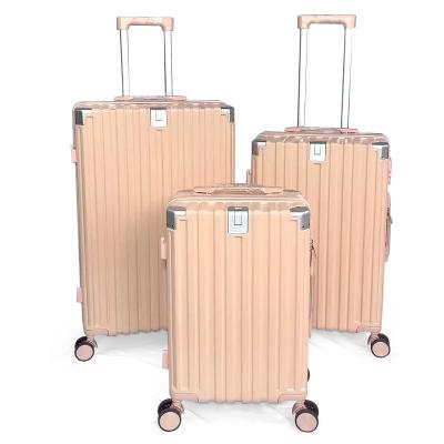 China 3 piece hard shell suitcase set with Spinner Wheels Hardside Suitcases 20/24/28 Inch TSA Lock USB Charging Cup Holder Makeup Bag for Men Women abs hard shell luggage for sale