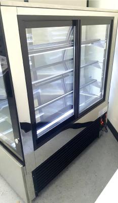 Cina Contenitore per esposizione curvo del forno refrigerato vetro, vetrina del frigorifero del forno in vendita