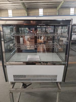 China Compact Countertop Refrigerated Cake Display Case with Flat Glass and LED Lighting LISA66R for sale
