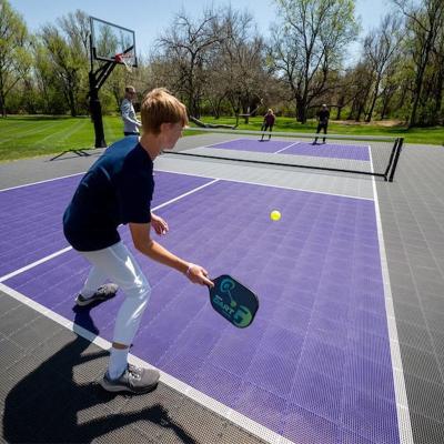 China CE Certified UV Resistant Anti-slip Interlocking Artificial Grass Tile for Outdoor Sports Courts for sale