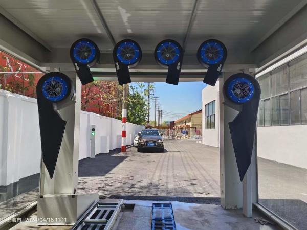 Quality Efficiency Tunnel Car Wash Machine With Low Wax And Shampoo Usage for sale