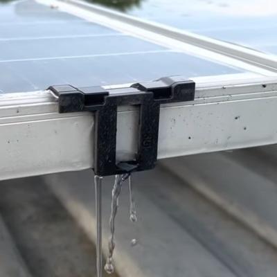Cina Migliora la conduzione dell'acqua del tuo pannello solare con i nostri clip di carico eolico fino a 60M/s in vendita