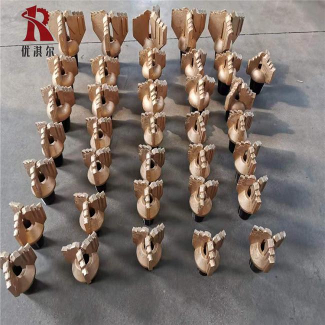 137mm 5 3/8" China supplier Sinodrills Step Drag Bit For Mining Drilling