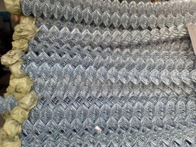 Cina il PVC nero di 65mm x di 65mm x di 4.00mm ha ricoperto il recinto di filo metallico a catena da vendere in vendita