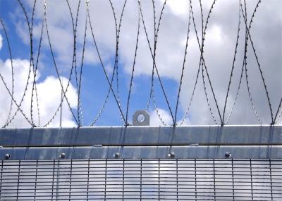 China 358 high security anti cutting and climb fence panels high density mesh 12.5mm x 75mm high density mesh à venda