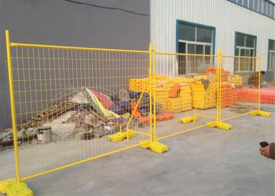 中国 50mm*200mm mesh apertureTemporary Fencing Panels 42 microns hdg plus cold zinc painted at welds AS4687-2007 Standard 販売のため