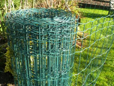 中国 Welded 6ft wire fence Welded Wire Fence, galvanized after welding , optimal protection against rust 販売のため