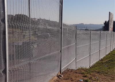 Cina Welded 358 No Climb Security Fence , Galvanized Climb Proof Fence 4mm Mesh Highly Secure in vendita