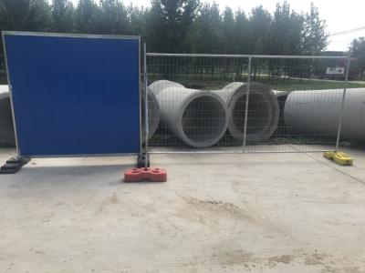 China 2100mmx2400mm Temporary Fencing Panels OD32mm x 2.00mm Mesh aperture 60mm*150mm diameter 4.0mm HDG 42 microns zu verkaufen