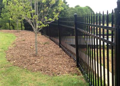 중국 2.4*2.1m designs for steel fence with hot dipped galvanized tube 80gram/SQM /mm zinc 판매용