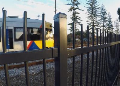 Cina Brisbane Tubular Steel Garrison Fencing Panels Supplier Interpon black powder coated 1.8mx2.4m width steel fence panels in vendita