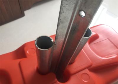 China 28mmx28mm 3mm thick 2.04kg per meter 2.1m length for temp fence hot dipped galvanized en venta