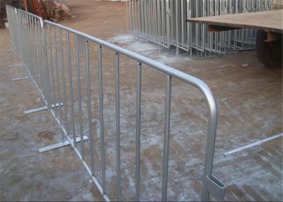 Cina ISO 9001 Crowd Control Barrier Hot Dipped Galvanized 35mm tube wall thick 1.1mm Pedestrian Barriers in vendita