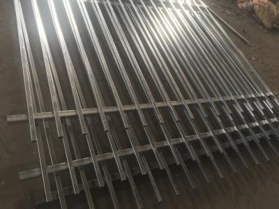 中国 Hercules Fence Panels 45° Mitre 1800mm height 2450mm Steel Picket Fence Interpon coated 80 microns minimum powder 販売のため