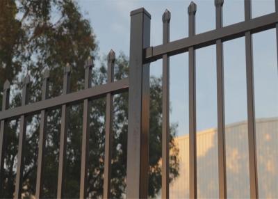 Κίνα Security Garrison Fencing Panels 2.1mx2.4m rails 45mm*45mm upright 25mm Hot dipped Galvanized to Be 300gram/m2 προς πώληση