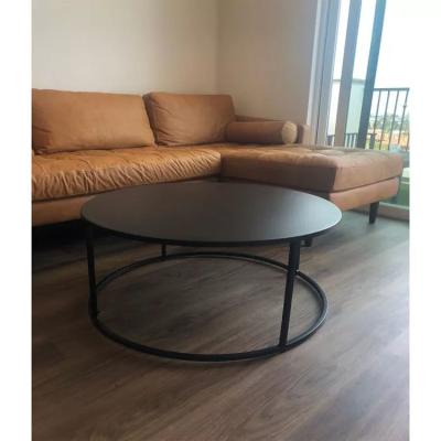 Cina Tavolo da caffè in legno nero rotondo con tetto di marmo e gambe metalliche moderne a forma rotonda in vendita
