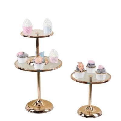 Cina 3 strati in acciaio inossidabile Stand torta vetro temperato centro di scena per il matrimonio design moderno in vendita