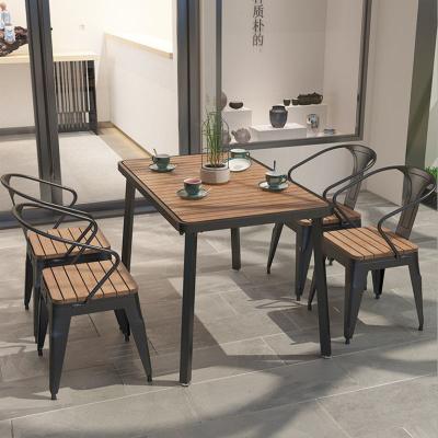 China Tabela e cadeira de jantar de madeira para jardim de estilo moderno à venda