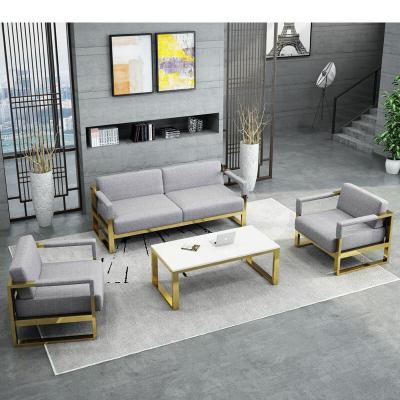 China Xiamen Vintage Lederen en Houten Tuinsofa Set Meubelen met Poedergecoate Metalen Frame Te koop