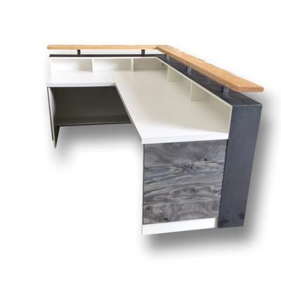 China Contador de facturación en forma de L de madera para recepción de oficina Diseño personalizado en venta