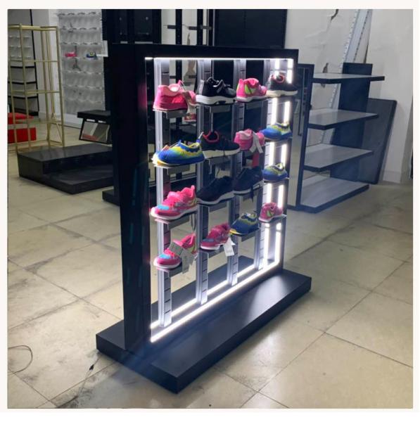 Rack per scarpe a LED in acciaio inossidabile Display per negozi di scarpe in stile mobili domestici