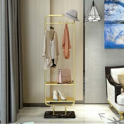 Cina Aggiorna il tuo negozio con scaffalature e scaffalature di abbigliamento da boutique personalizzate di dimensioni regolari in vendita