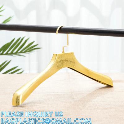Cina Boutique Plastic Hanger OEM Brand Fashion Adult Coat Garment Display Plastic Gold Hangers in vendita