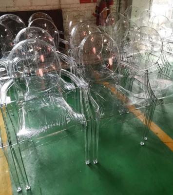 Cina Sedia d'impilamento senza braccia di accento della chiara di banchetto sedia trasparente del fantasma con acrilico posteriore ovale, plastica invisibile in vendita