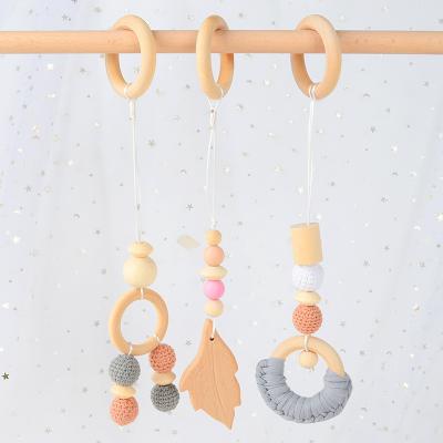 Cina DIY Ornament Baby Molar Teether Accessories Color Crochet Bear Baby Molar Bracelet Stall Toy in vendita