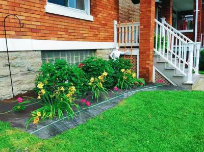 Cina 6 x 33 feet Sheet Woven Weed Control Fabric - Stabilized Black Heavy Duty 3 oz/yd² Landscape Ground Cover Membrane in vendita