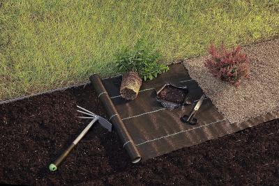 Cina 6 x 33 feet Sheet Woven Weed Control Fabric - Stabilized Black Heavy Duty 3 oz/yd² Landscape Ground Cover Membrane in vendita