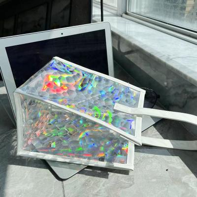 Cina Tote Bag Transparent Pvc Colorful Laser Magic Color Anti-Fruit Jelly Bag Diagonal Gift Gift Bag Large Capacity Storage in vendita