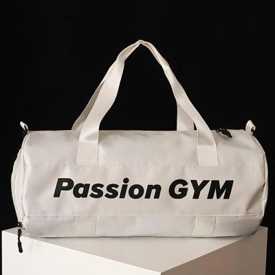 Cina Wholesale Large Capacity Sports Yoga Bag Cute Colorful Custom Logo Shoulder Wet Dry Travel Bag Portable Duffel Bag in vendita