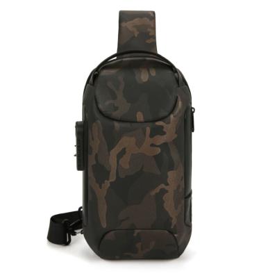 Cina Wholesale Waterproof Anti Theft Usb Men Chest Bags Cross Body Bags For Men Luxury Smell Proof Crossbody Bag in vendita