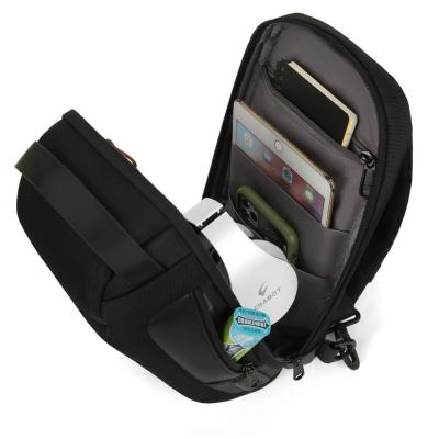 Cina Wholesale Waterproof Anti Theft Usb Men Chest Bags Cross Body Bags For Men Luxury Smell Proof Crossbody Bag in vendita