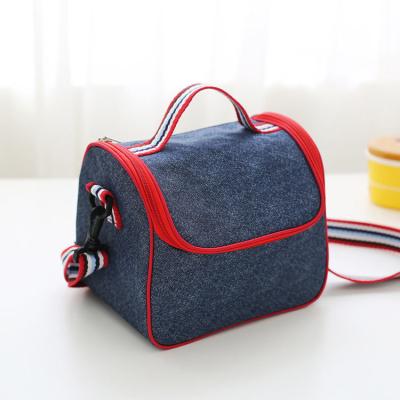 Cina Factory Direct Sales Insulation Bag Set Family Travel Picnic Ice Pack Drink Food Thickened Cooler Bag in vendita