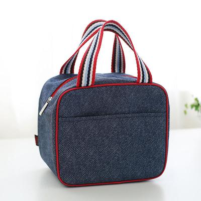Cina Factory Direct Sales Insulation Bag Set Family Travel Picnic Ice Pack Drink Food Thickened Cooler Bag in vendita