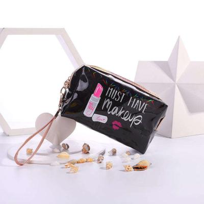 Cina Wholesale Custom Large Capacity Trending Eco Friendly Pouch Travel Organizer Packaging Cosmetic Bags & Cases in vendita