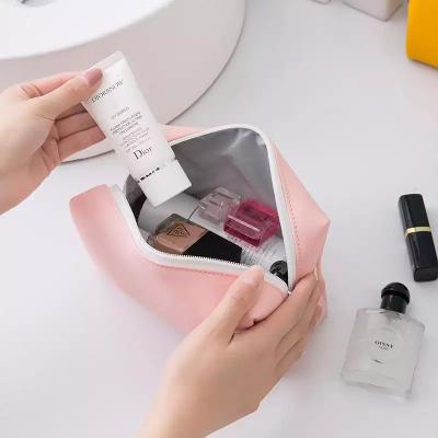 Cina Customized Sustainable Packaging Cross-Border Portable PU Women'S Makeup Bag Cute Waterproof Storage Bag in vendita