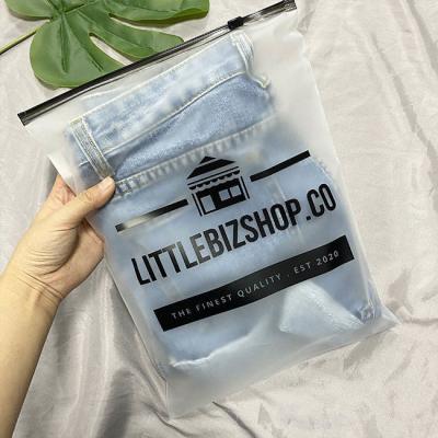 Cina Customized White Matte Frosted Peva Zipper Slider Plastic Bags Waterproof With Your Logo For Clothing Hoodies Packaging in vendita