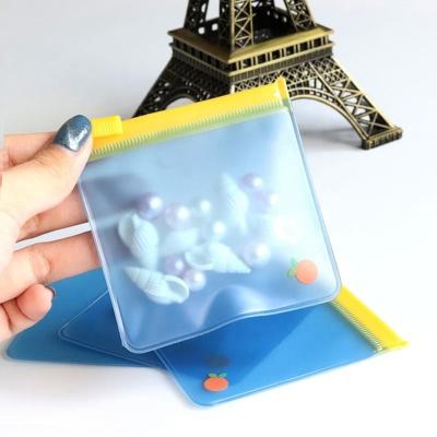 Cina Custom Logo Earring Necklace Packaging Zipper Bag Clear/Transparent Pvc Jewelry Cosmetic Ziplock Bag in vendita