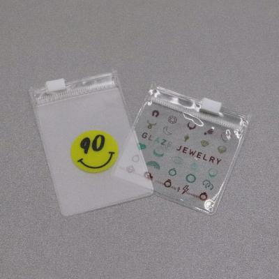 Cina Wholesale Holographic Packing Bag Jewelry Pouch Custom Frosted Zipper Bag For Jewelry in vendita