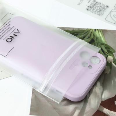 Cina Customized Brand Logo Fashion Mobile Phone Case For IPhone Mobile Phone Charging Line PVC Plastic Packaging in vendita