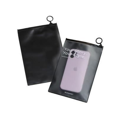 Cina Customized Brand Logo Fashion Mobile Phone Case For IPhone Mobile Phone Charging Line PVC Plastic Packaging in vendita