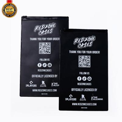 Cina Customized Brand Logo Fashion Mobile Phone Case For IPhone Mobile Phone Charging Line PVC Plastic Packaging in vendita