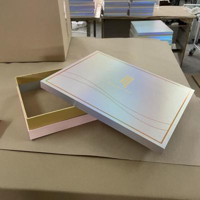 Cina Eco Friendly Custom Printed Logo Shipping Boxes Mailing Packages Postal Box Printed Corrugated Apparel Mailer Box in vendita