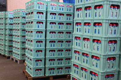 China 40 Bottle Extra Large Milk Crate Heavy Duty Dairy Crate Milk Bottles Crates Wine Bottles Crates Plastic Beer Carrier/Holder and Stackable Container for sale