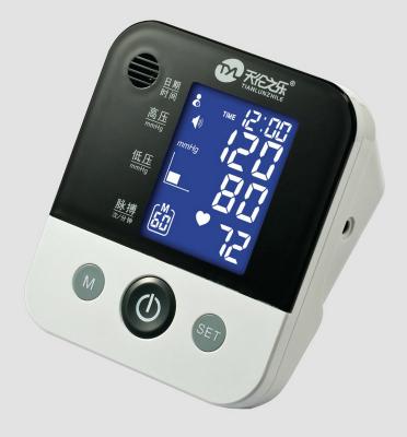 China Het digitale Nauwkeurige Hogere Wapen van de Bloeddrukmonitor met Automatisch blaast op en laat leeglopen Te koop